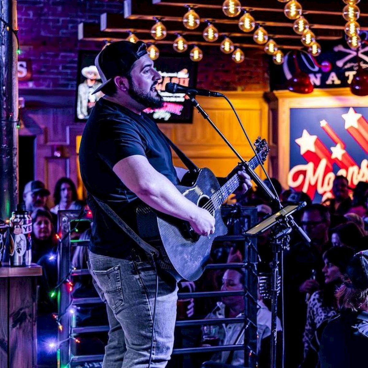Rob Davis Acoustic: Every Wednesday!